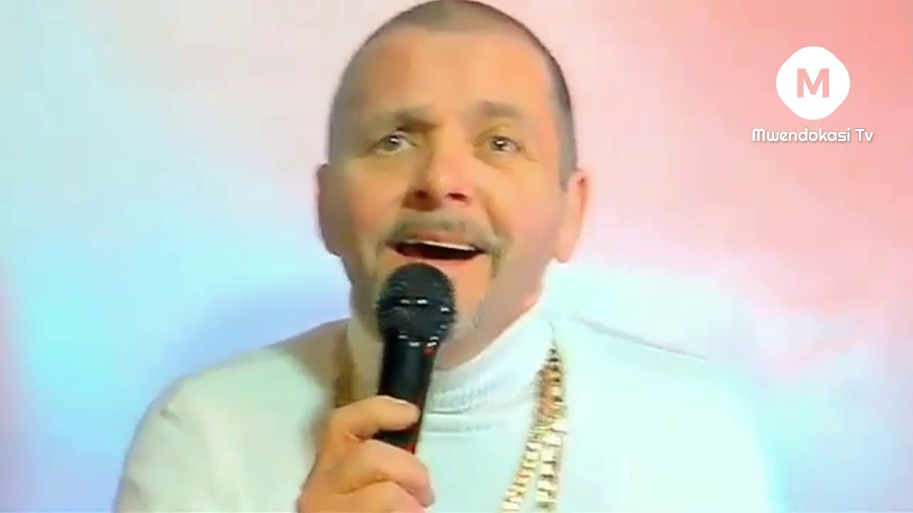 SIKOMI REMIX: Shabiki wa diamond kutoka ufaransa aonesha hisia zake ...