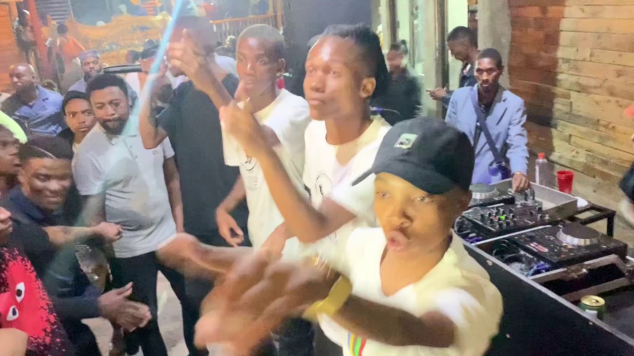 HLOGI MASH | HOPE RAMAFALO | OPTIMIST MUSIC ZA | LEGS ON THE BEAT - YouTube