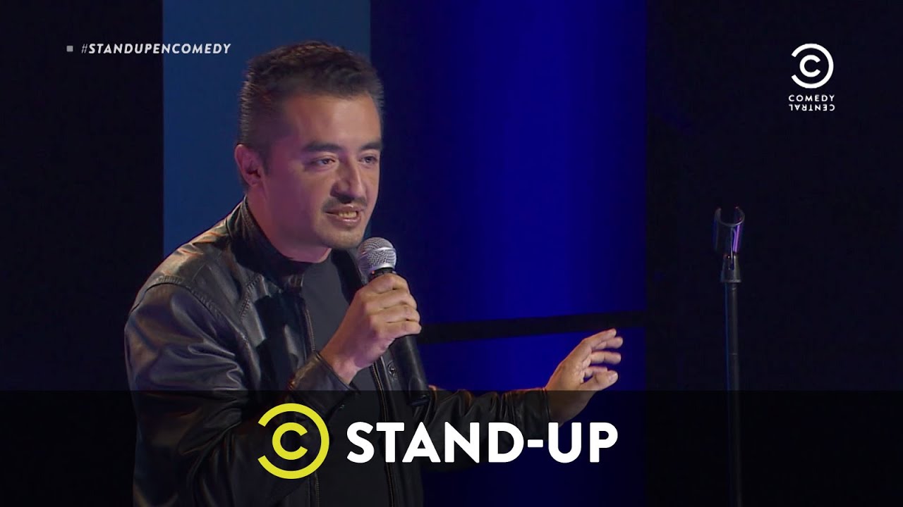 Edgar Villa - Bocinas - Fiestas #StandupEnComedy - YouTube