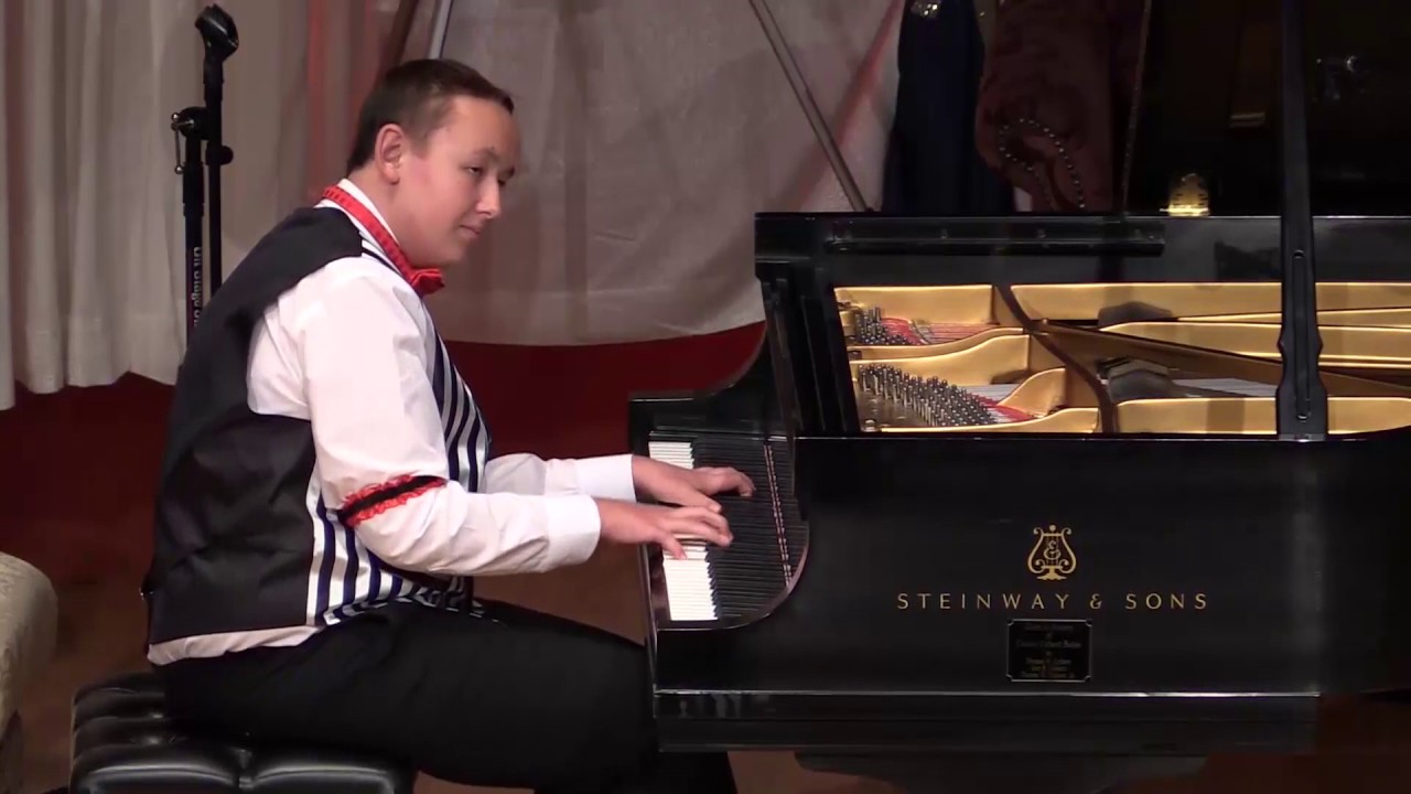Nathan Beasley performing "King Chanticleer" by Nat Ayer - YouTube