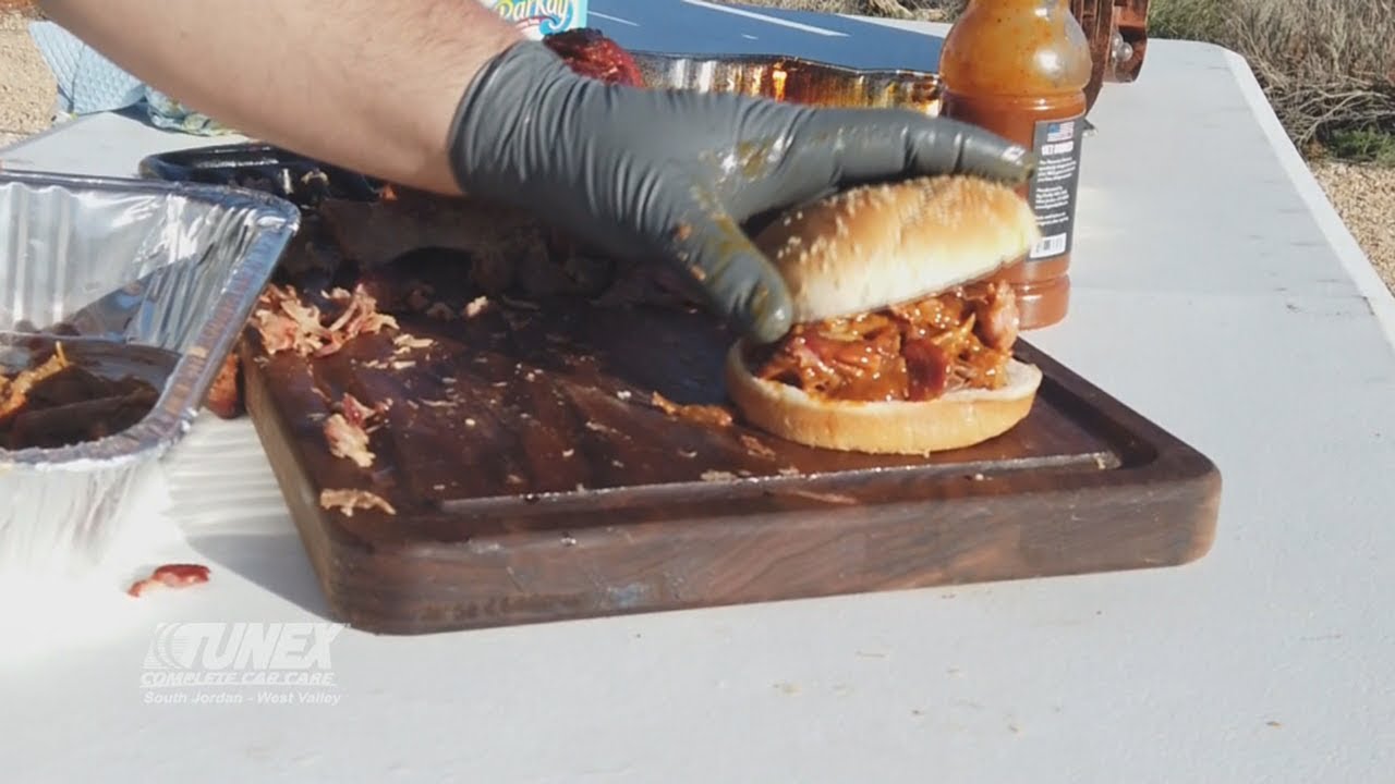 Competition Smoked Pulled Pork Sandwich - YouTube