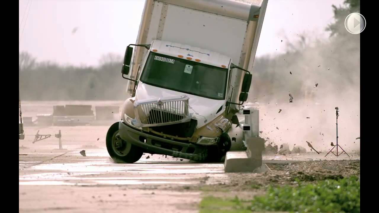 Slow motion crash test - YouTube