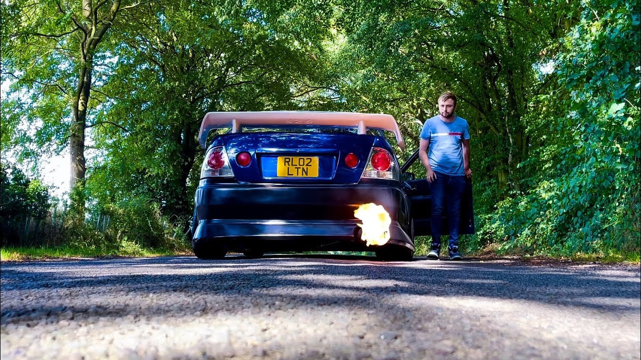 Lexus is200 turbo spitting flames - YouTube