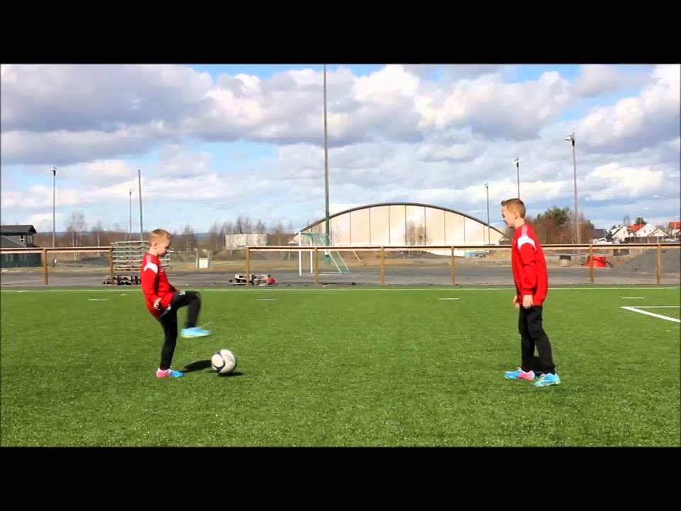 Kaste opp ball, dempe, pasning - YouTube
