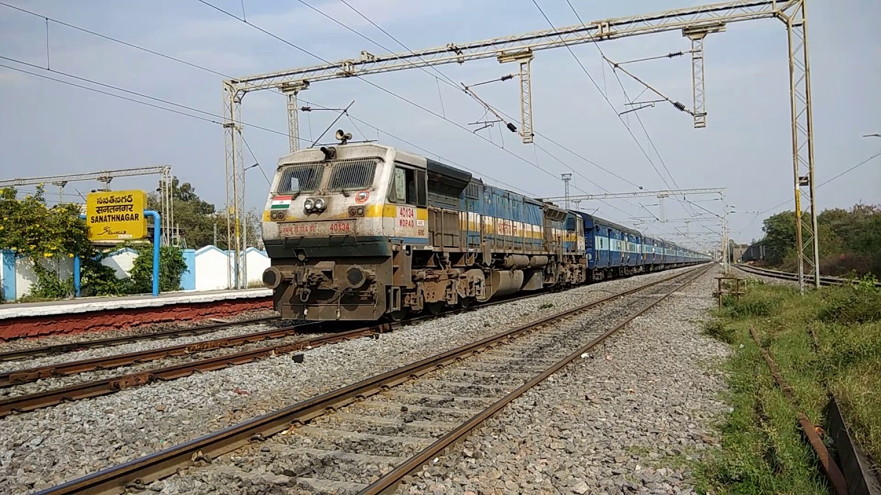 Rare catch : #offlink GOC EMD at SCR with Hussain sagar exp | Indian ...