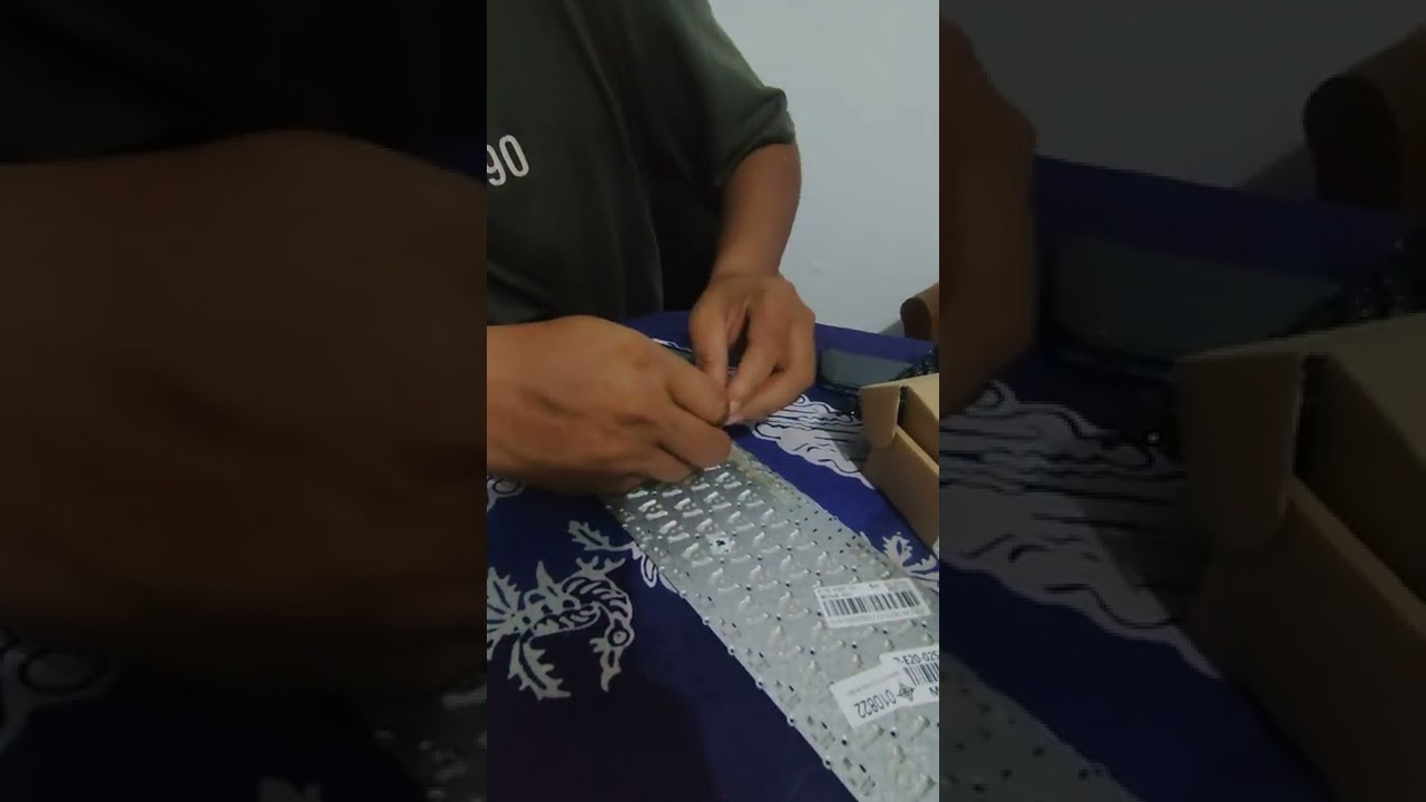 UNBOXING Keyboard Notebook Asus E203Mah - YouTube