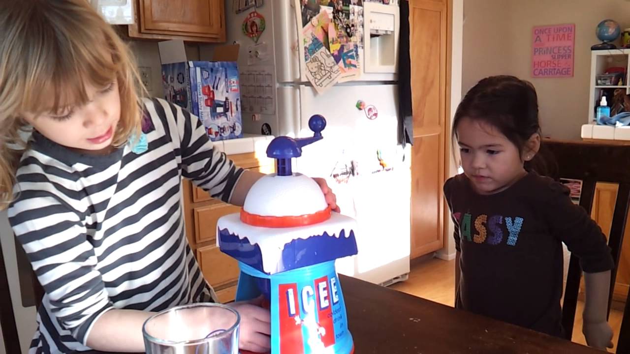 Girls Making Home Made Icee Youtube