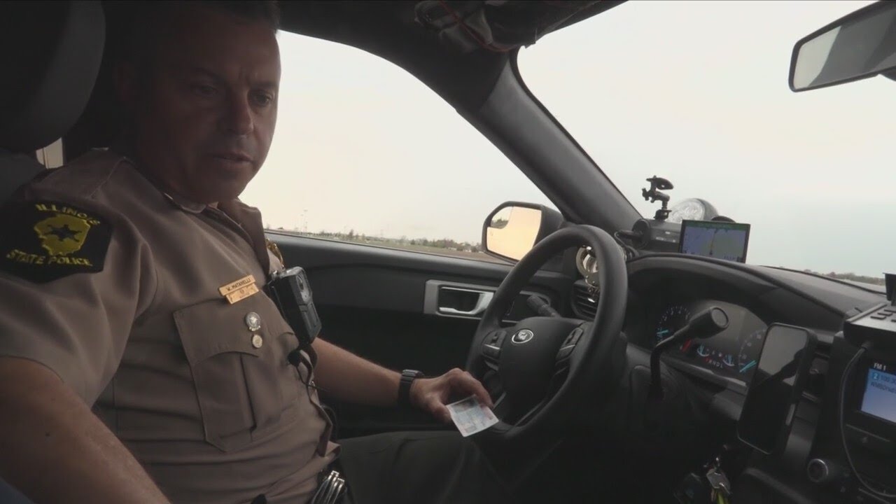 ‘Move over or get pulled over’: Illinois State Police re-iterate no ...