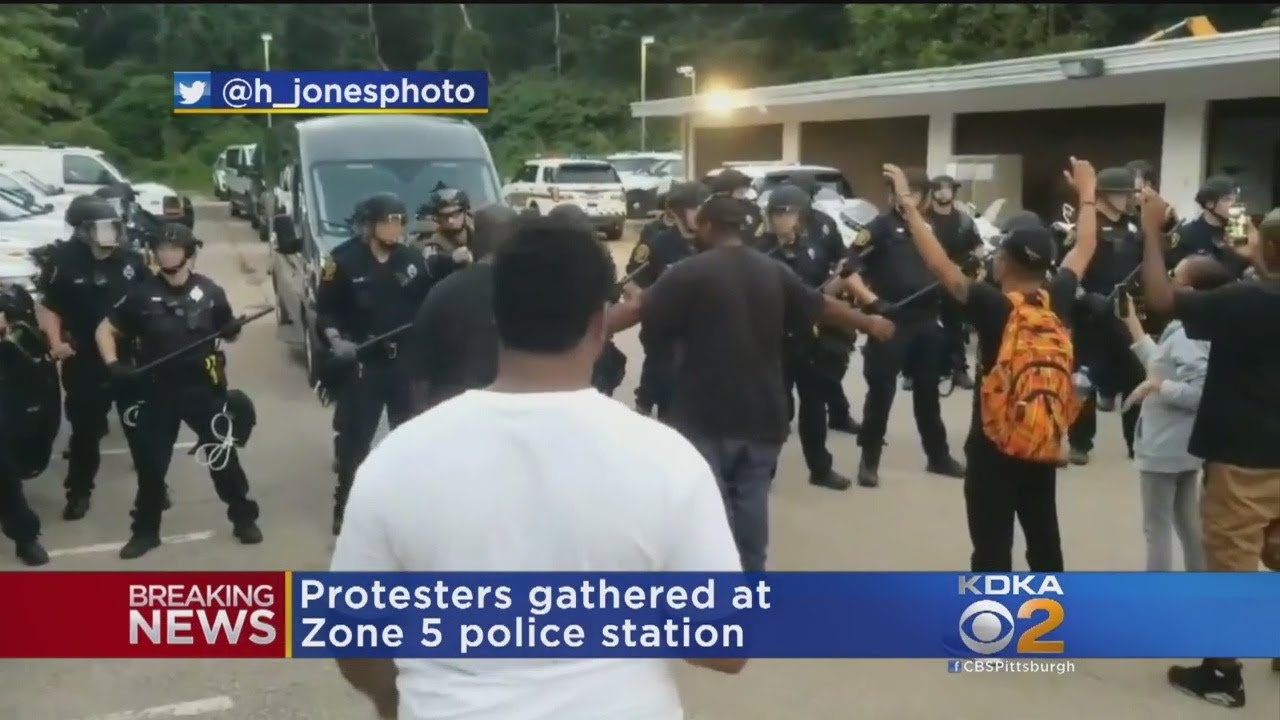 Police In Riot Gear Face Off With Protesters At Zone 5 Station - YouTube
