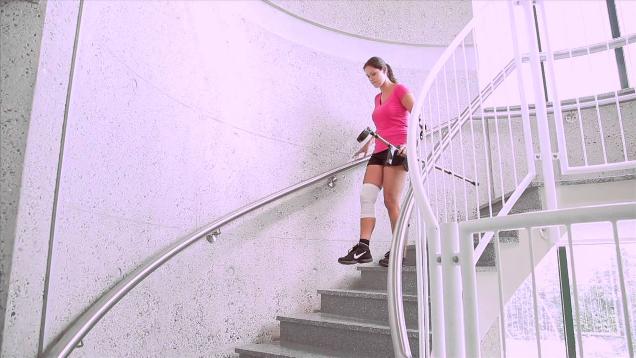 Onbelast traplopen met krukken - YouTube