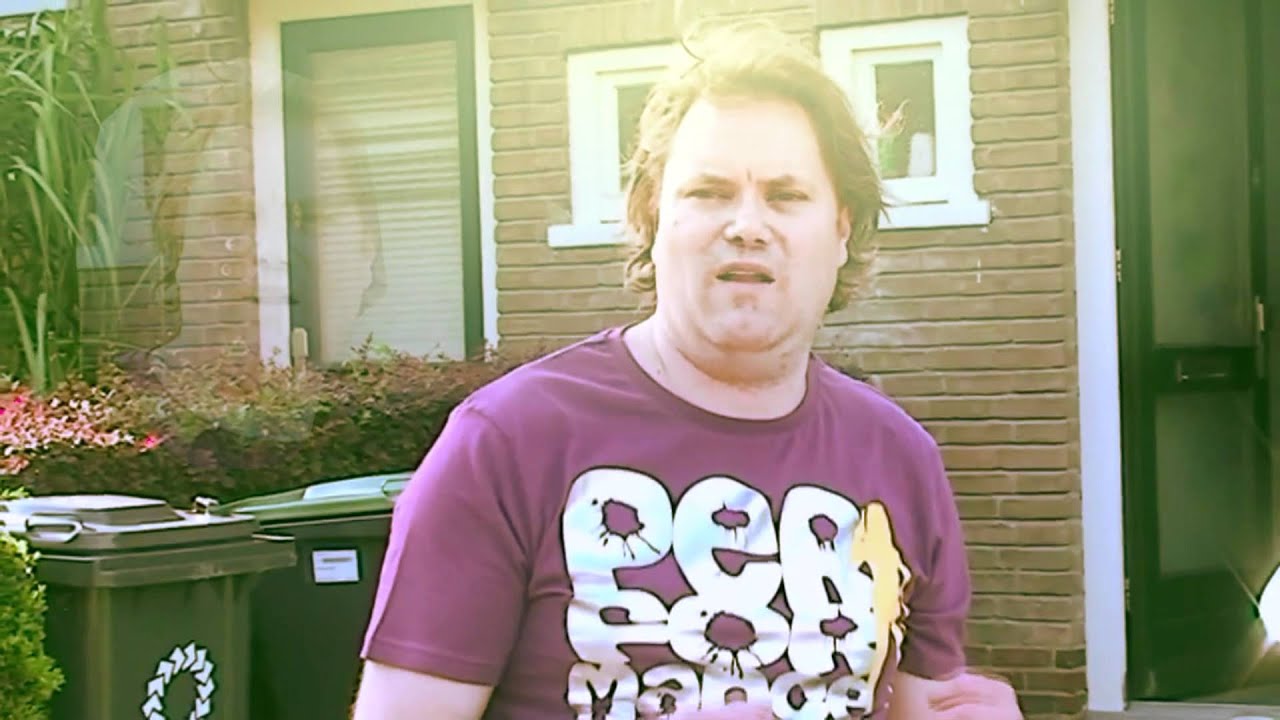 Zanger Rinus & Romana gaan los op Dubstep - YouTube