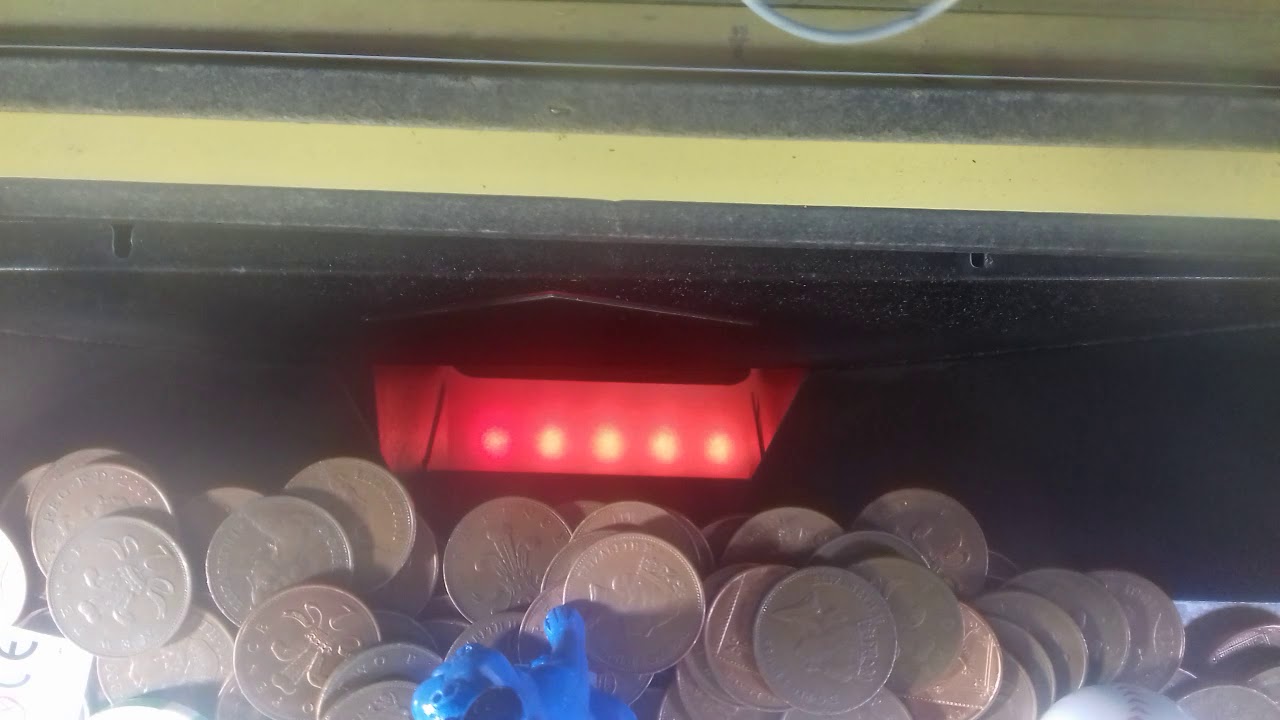 2p coin machine at bognor regis butlins - YouTube