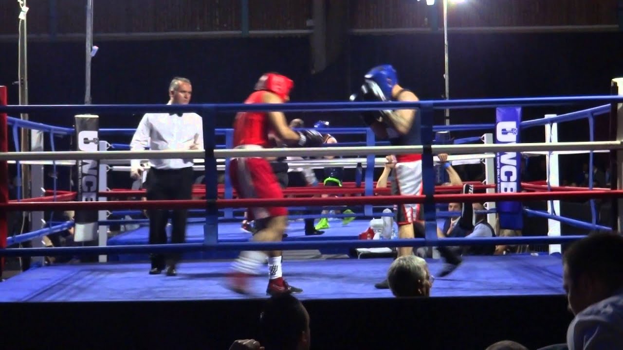 Ifty Ali Boxing Rivermead Ahmed Bukhatir - YouTube