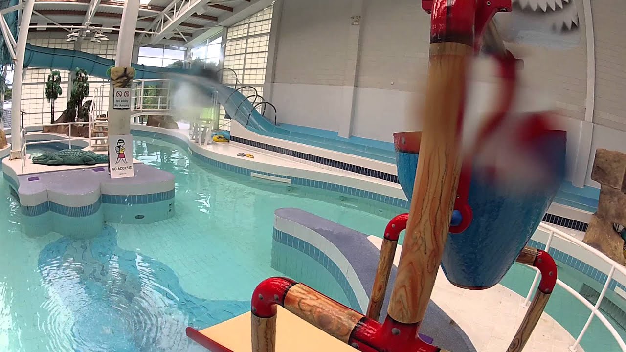 Hippo Leisure Extra Large Splash Bucket - YouTube