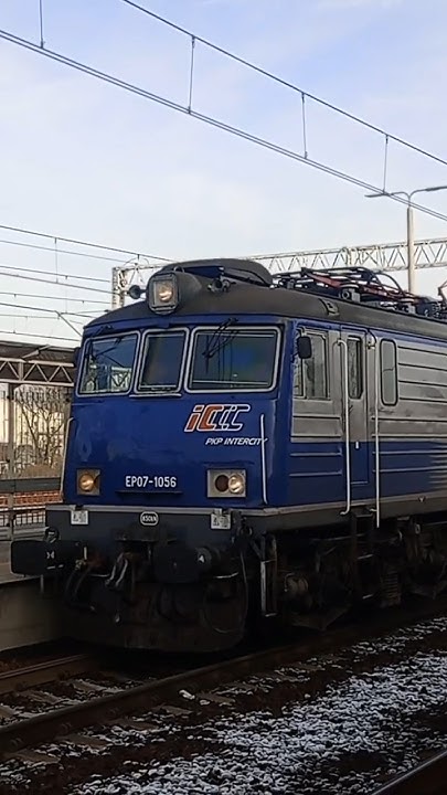 EP07-1056 IC Halny wjazd do Skawiny 🥰 #shorts #viral #train #railway #pkp #kolej #pociągi #fyp # ...