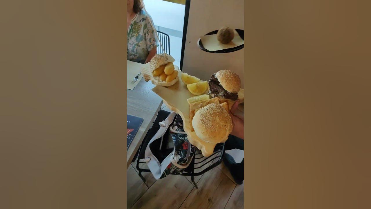 Quando Ordini Un Piccolo Antipasto In Sicilia Youtube
