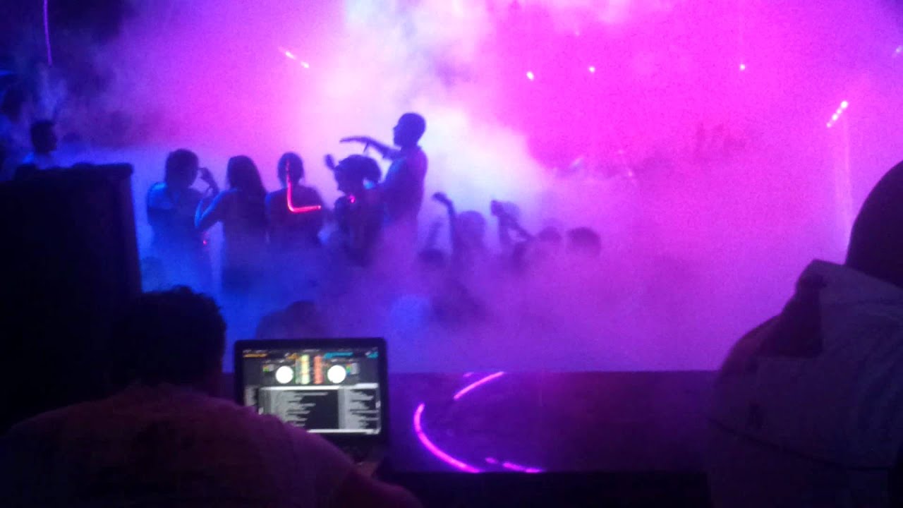 Dj Diony en Oro Nightclub 4/jul/12 - YouTube