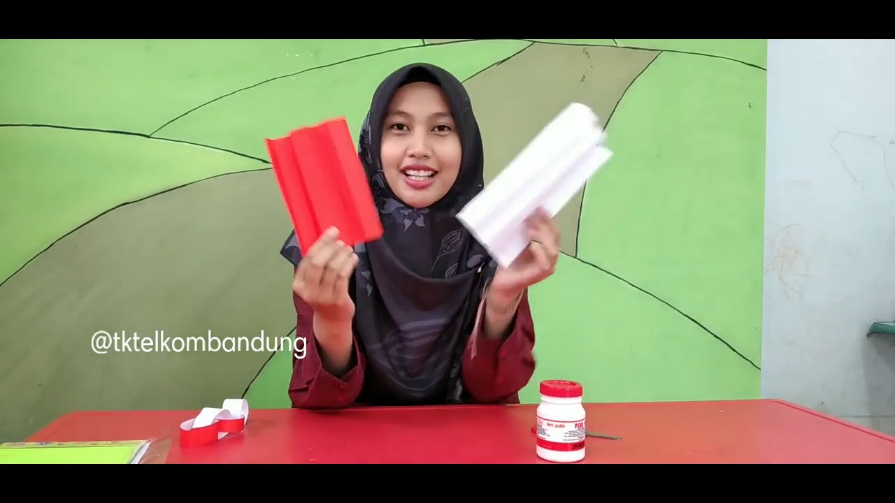 MEMBUAT HASIL KARYA MERONCE RANTAI BENDERA MERAH PUTIH - YouTube
