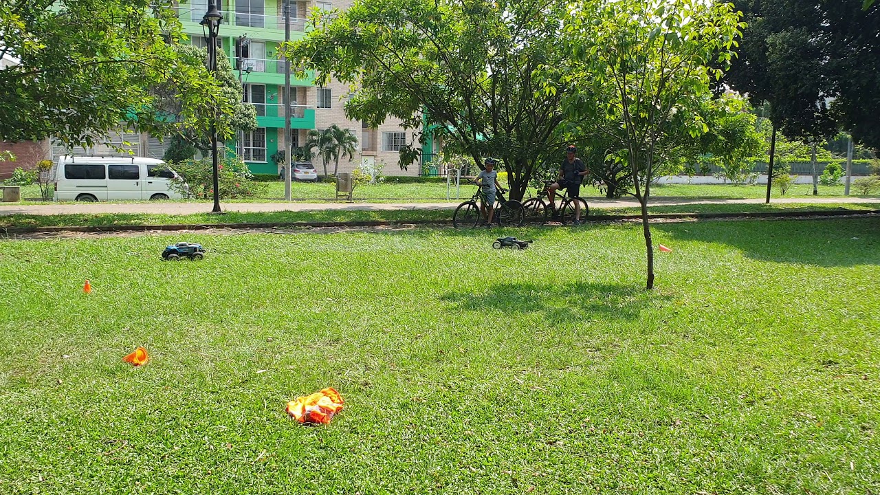 Salidas rc nitro parque del ingenio Cali - YouTube