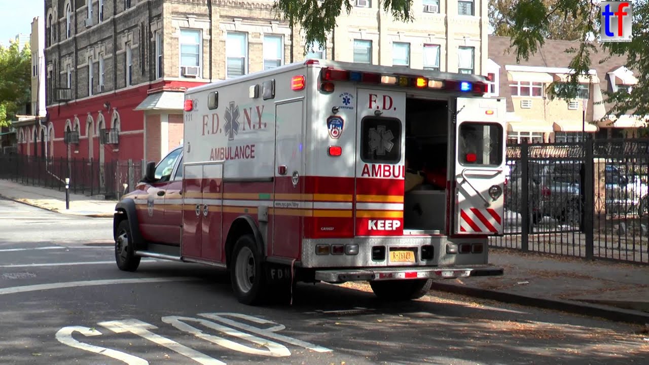 FDNY EMS Supervisor 961 & Ambulance 111 On Scene, Brooklyn, NY, USA ...