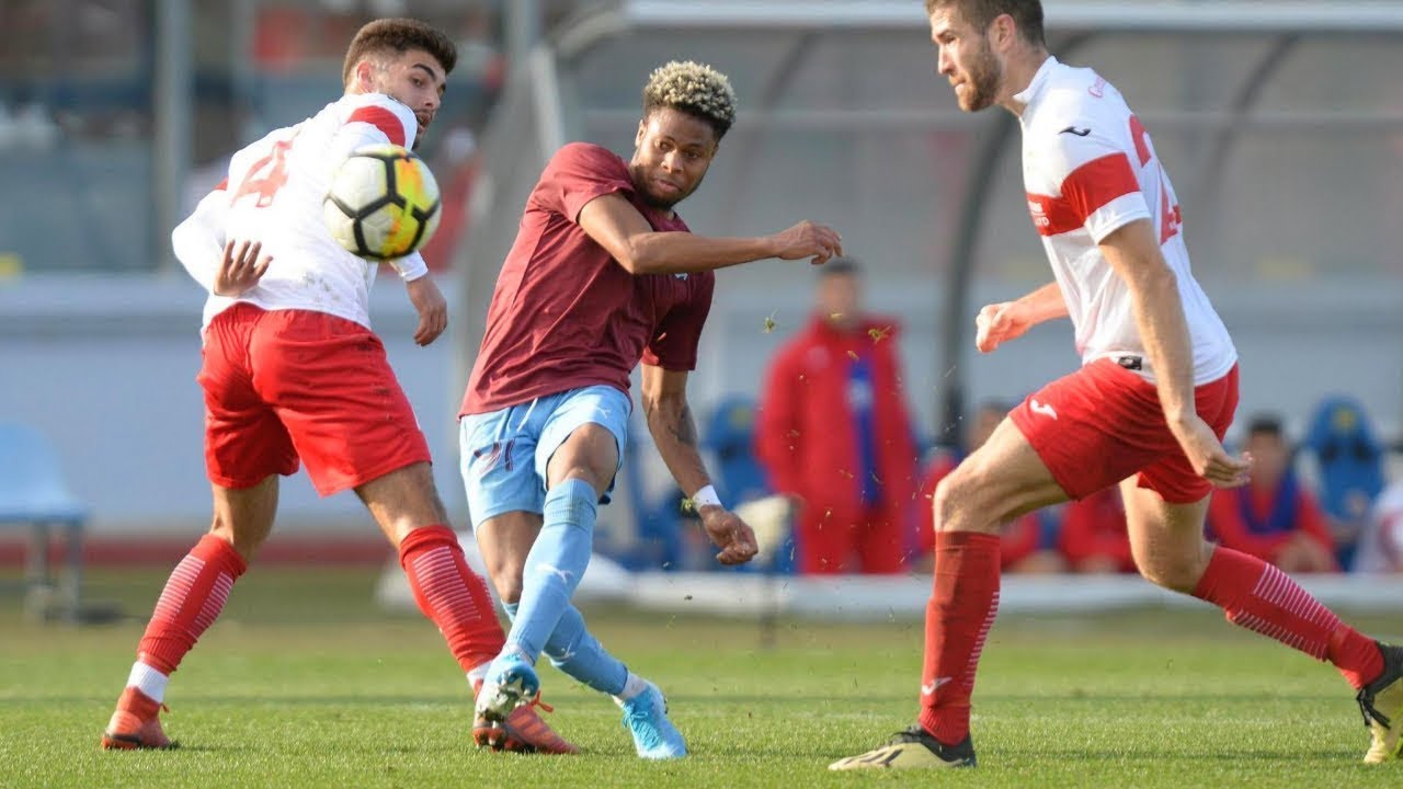 A Jamaican Prodigy, (Martin Davis)The Talented Dribbler - YouTube