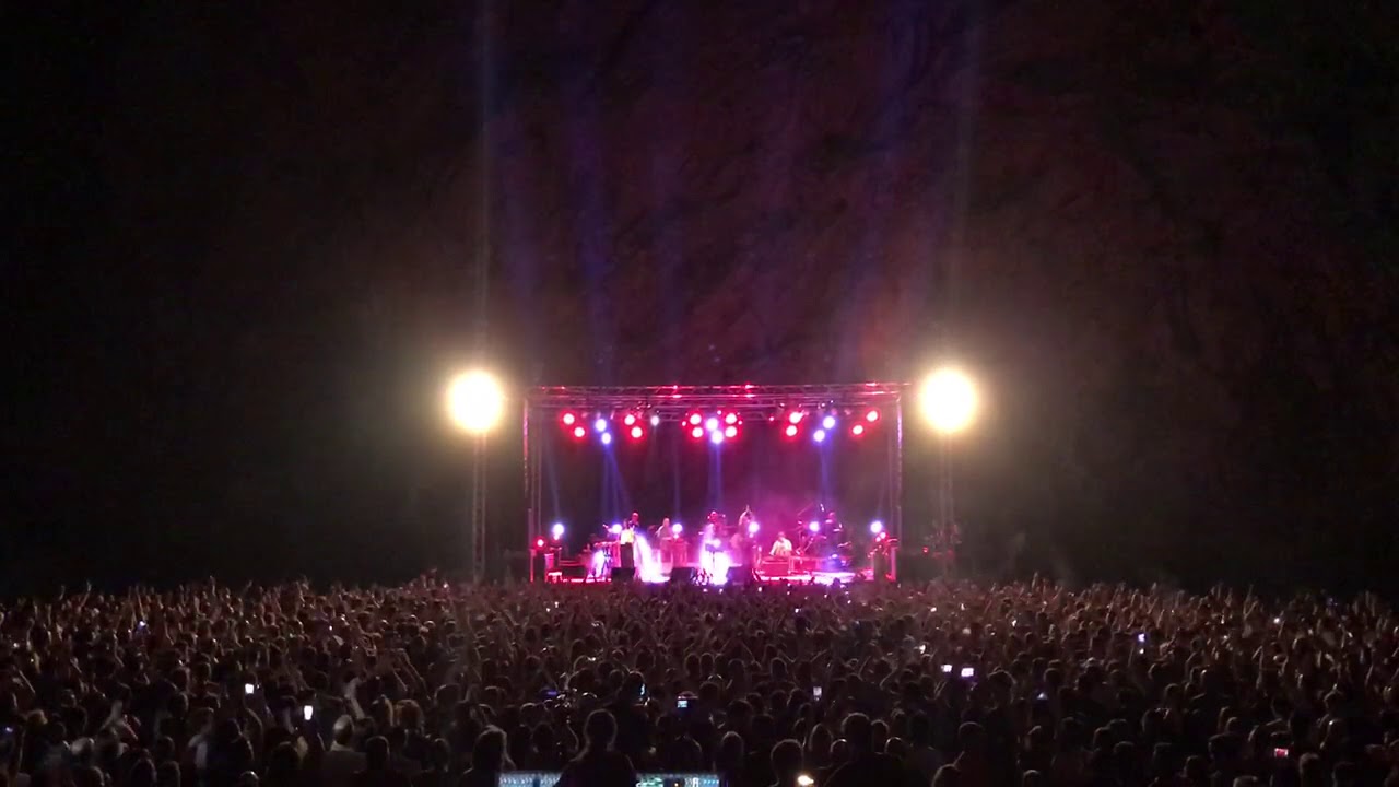 Μιλτος Πασχαλιδης - Το καπηλειο, θεατρο βραχων 22/6/18 - YouTube
