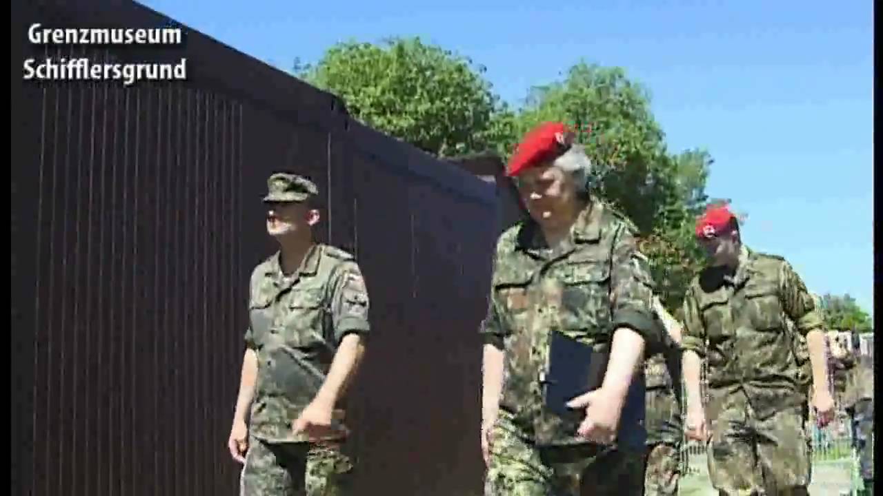 Reserveoffiziere im Grenzmuseum - YouTube
