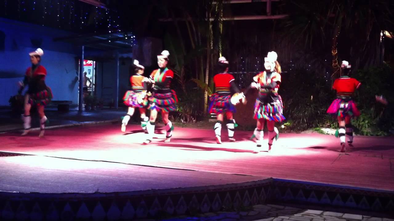 Taiwanese Traditional New Year's Dance - Performance 2 of 6 - YouTube