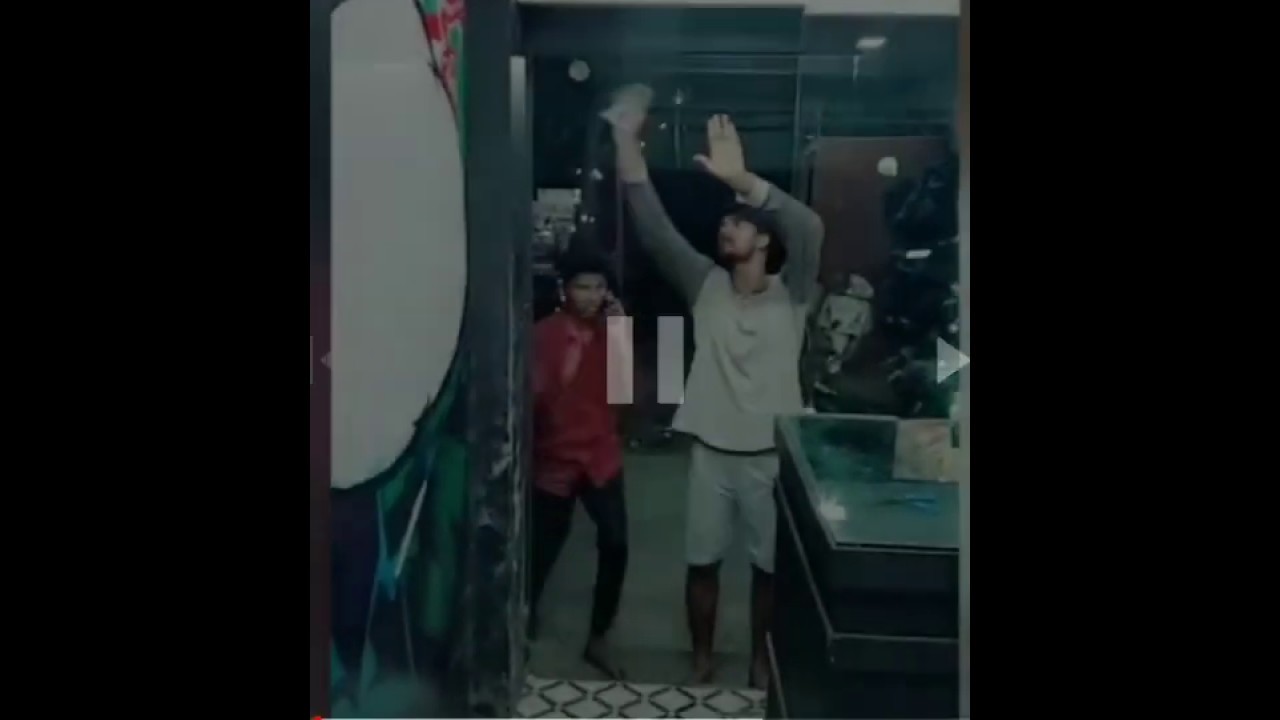 Funny, window cleaning prank - YouTube