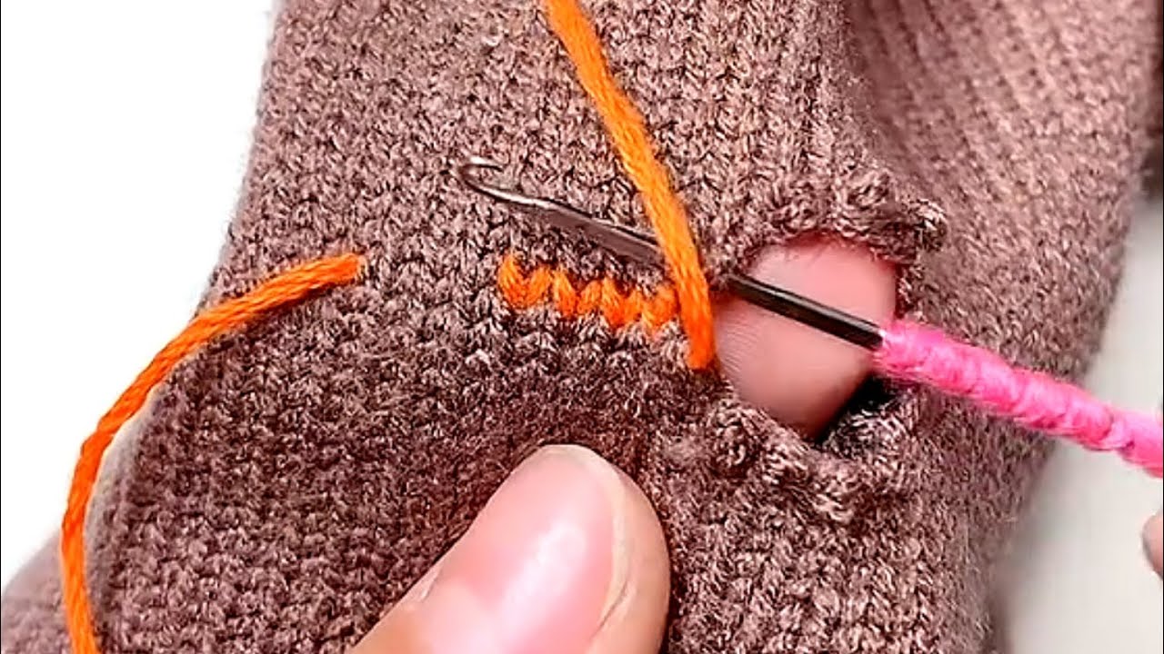 A Simple Method to Repair a Broken Yarn in a Knitted Sweater at Home ...