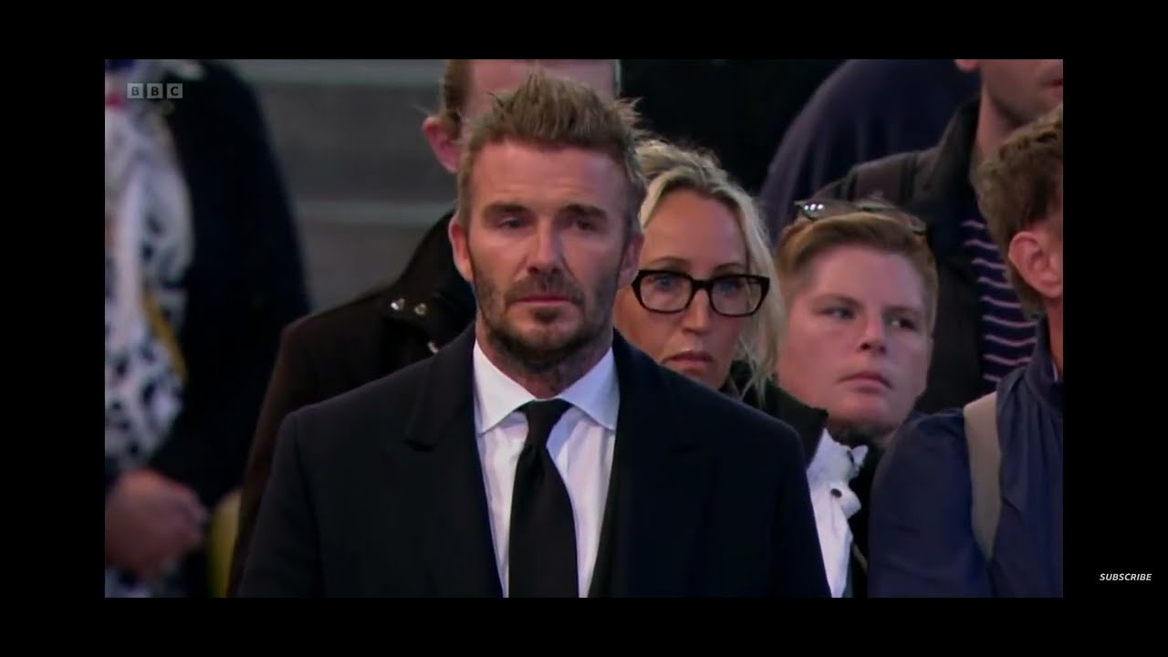 David Beckham bids farewell to the queen (and guard change) - YouTube