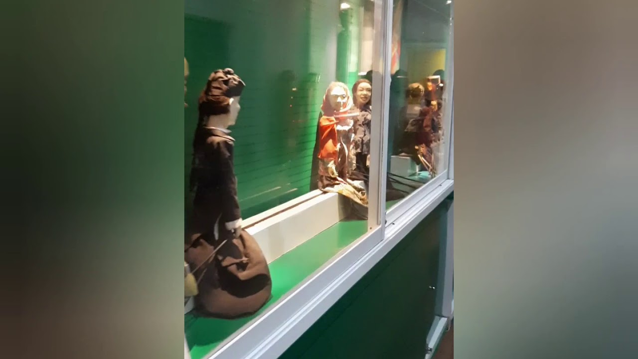 Mengunjungi museum wayang d wisata kota tua jakarta indonesia - YouTube