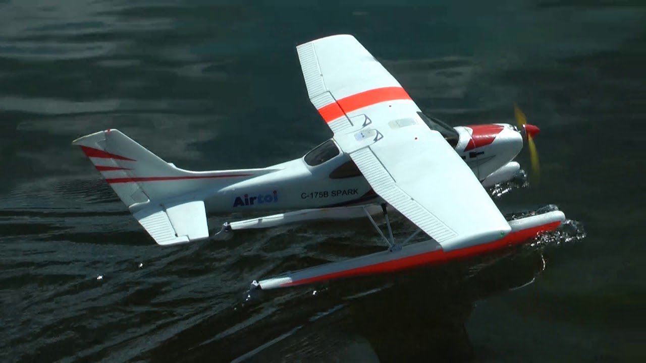 Watervliegtuigen watervliegen in Horst 2018 - YouTube