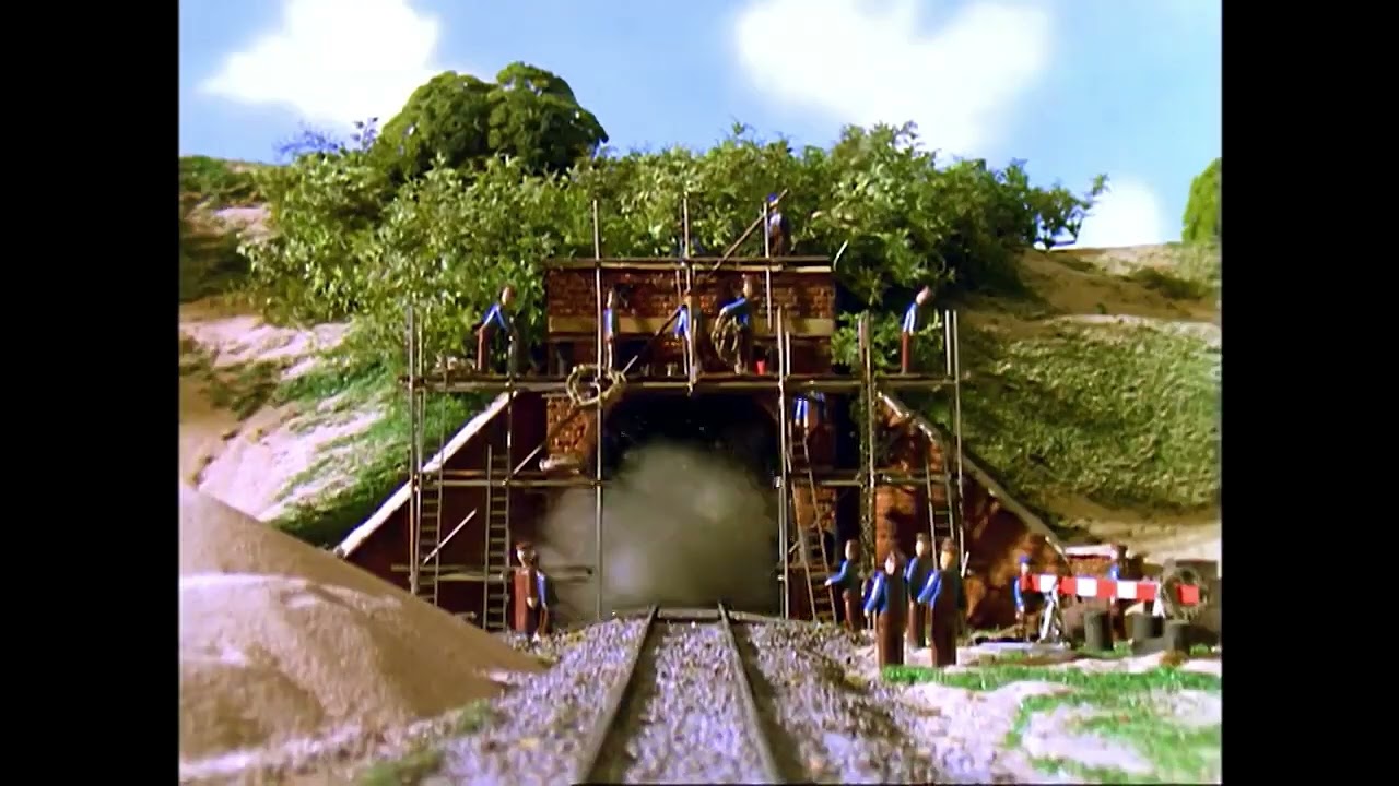 Thomas and the Rumors in SMOOTH SLOWMOTION - YouTube