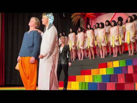 Grovel grovel - YouTube