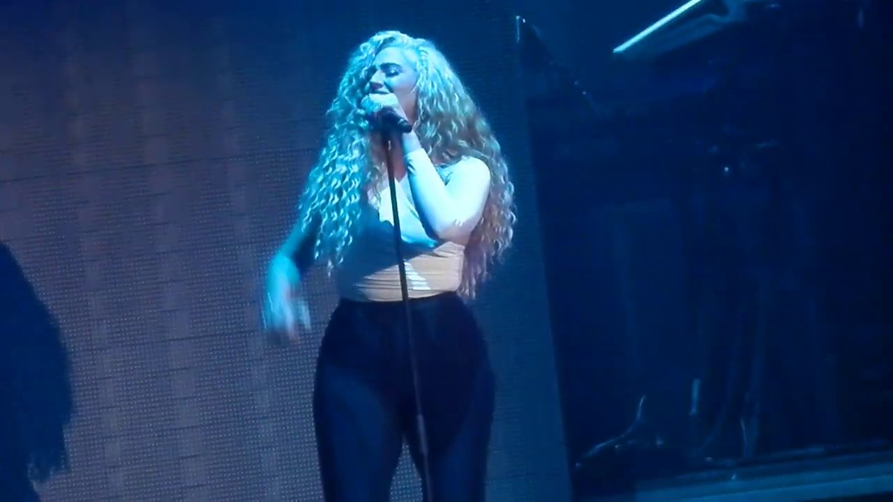 The Bonfyre - "Automatic" Finale (LIVE) - YouTube