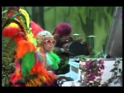 The Muppet Show & Elton John - Crocodile Rock 1977 - YouTube