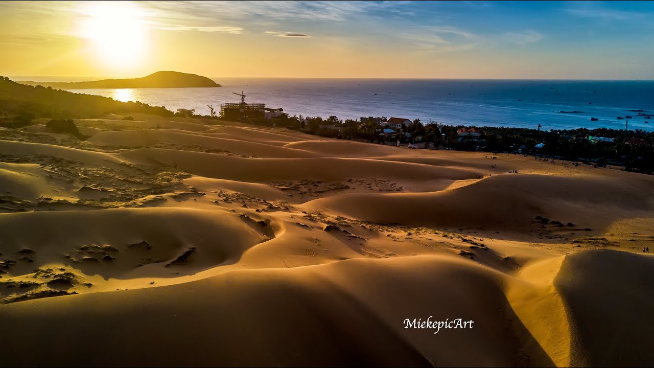 BEAUTIFUL RED SANDDUNES in MUI NE, VIETNAM, Sunrise at the amazing ...