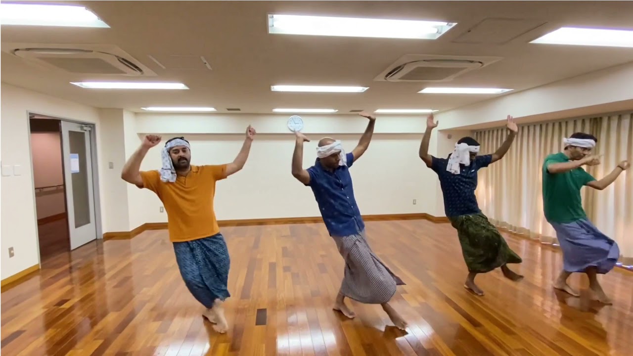 Kerala folk dance - Naadan Nritham - YouTube