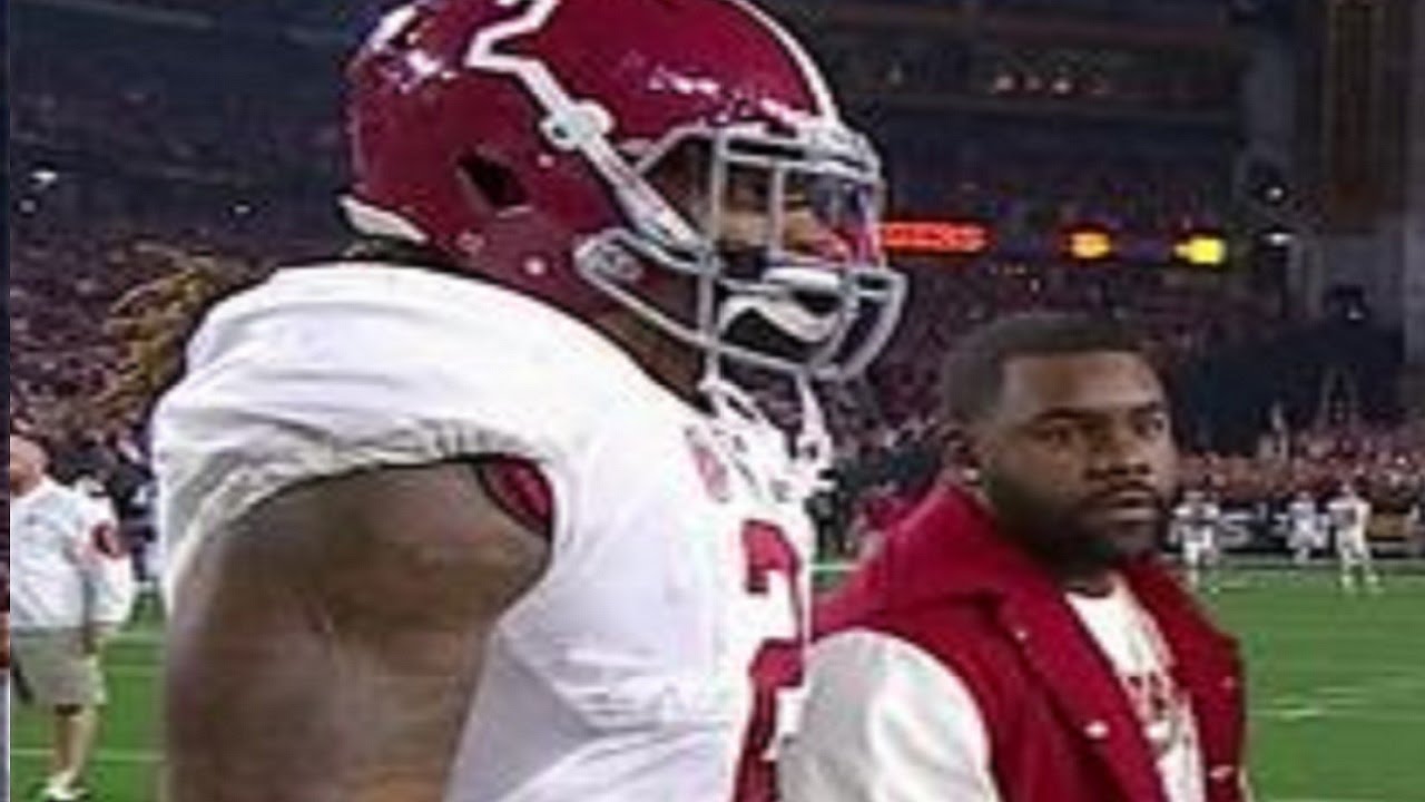 6'3", 242-Pound Derrick Henry Makes 5'9", 215-Pound Mark Ingram Look ...