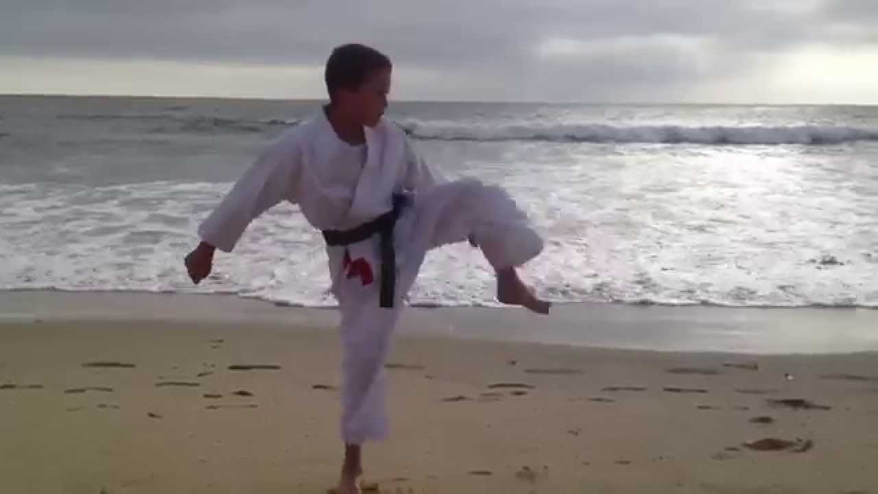 Manhattan Beach Traditional Karate - Beach Training - Keri - YouTube