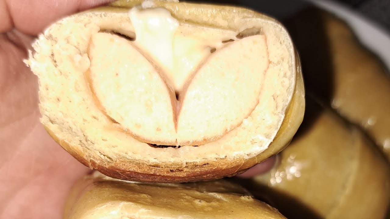 Covridog (Crenvurști in aluat pufos) #delicious - YouTube