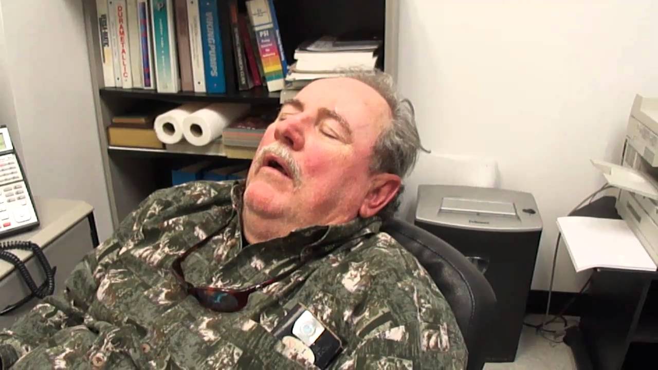 It's Raining, It's Pouring, The Old Man Is Snoring! - YouTube