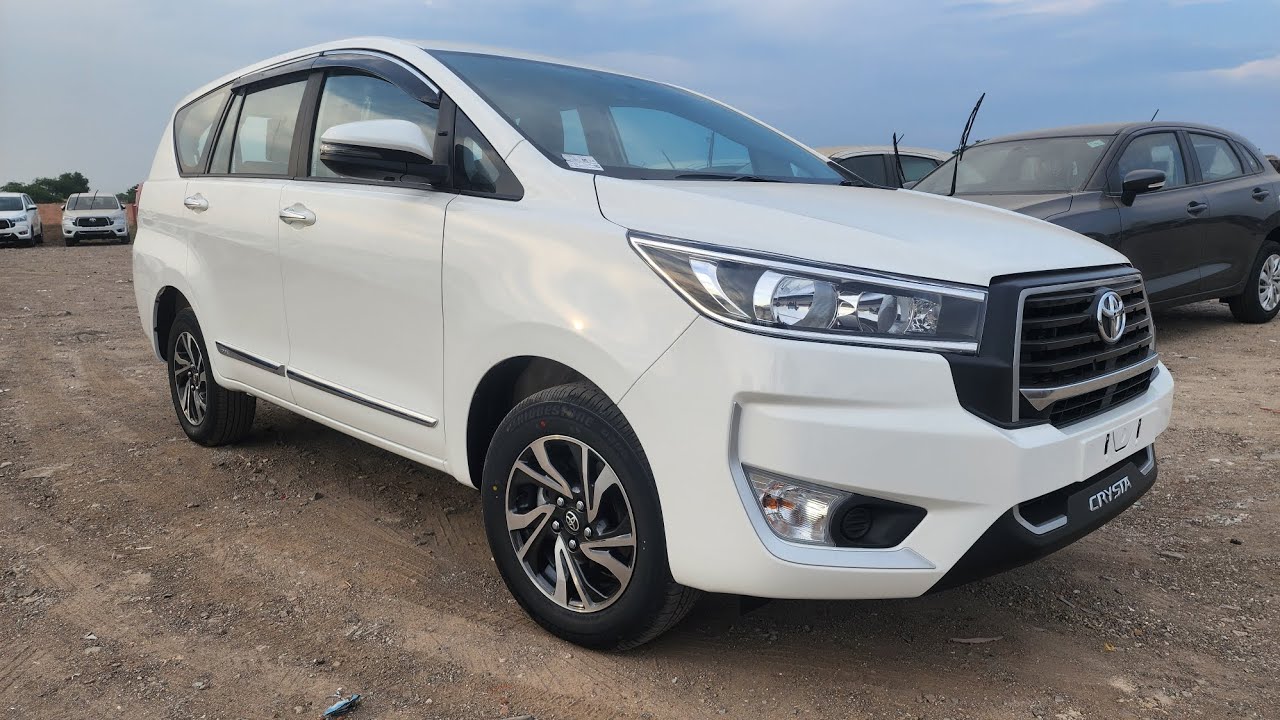 INNOVA CRYSTA GX PLUS 8STR- SUPER WHITE 2024 / NEW VARIANT ADDED PRICED ...
