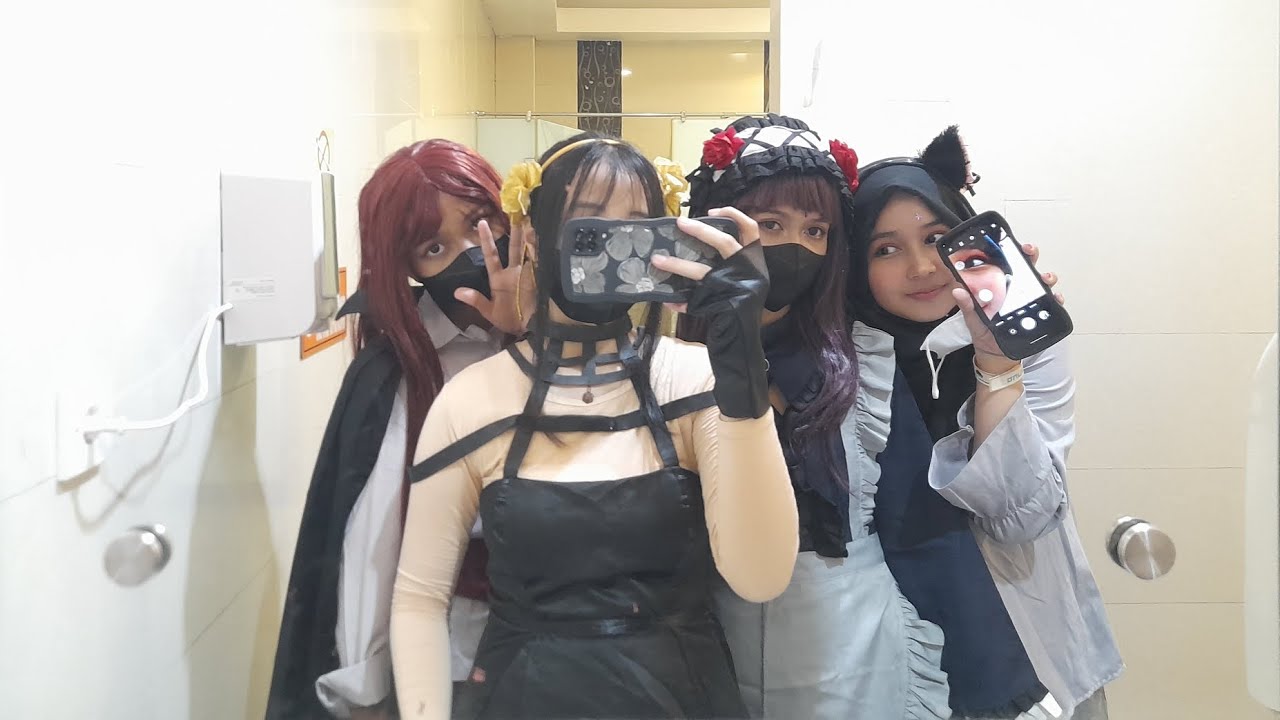 first time cosplay ˶ᵔ ᵕ ᵔ˶ - YouTube