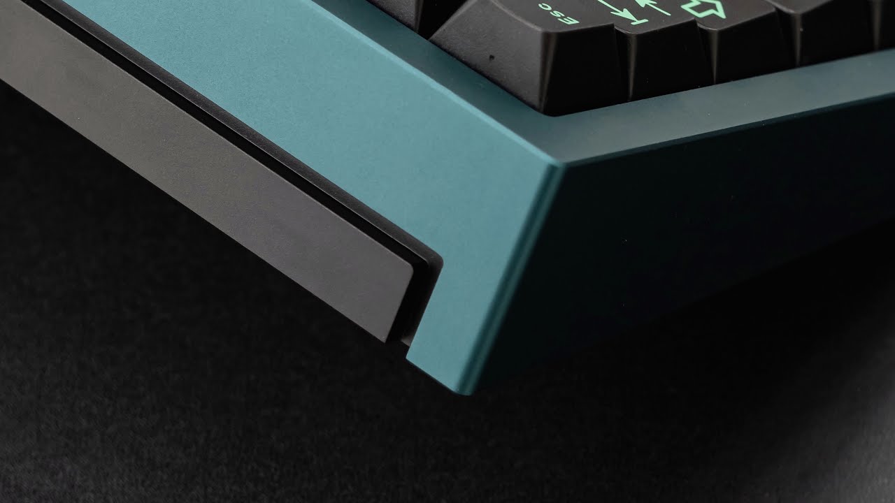 Iron165 with Green Jacket Tactile, clacky tactile? Yes pls! - YouTube