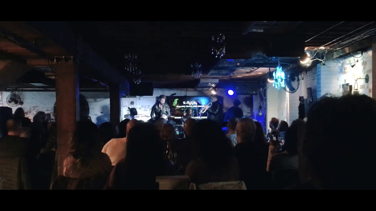 Ryan Montano & Phil Denny Performing “Brushes” - YouTube