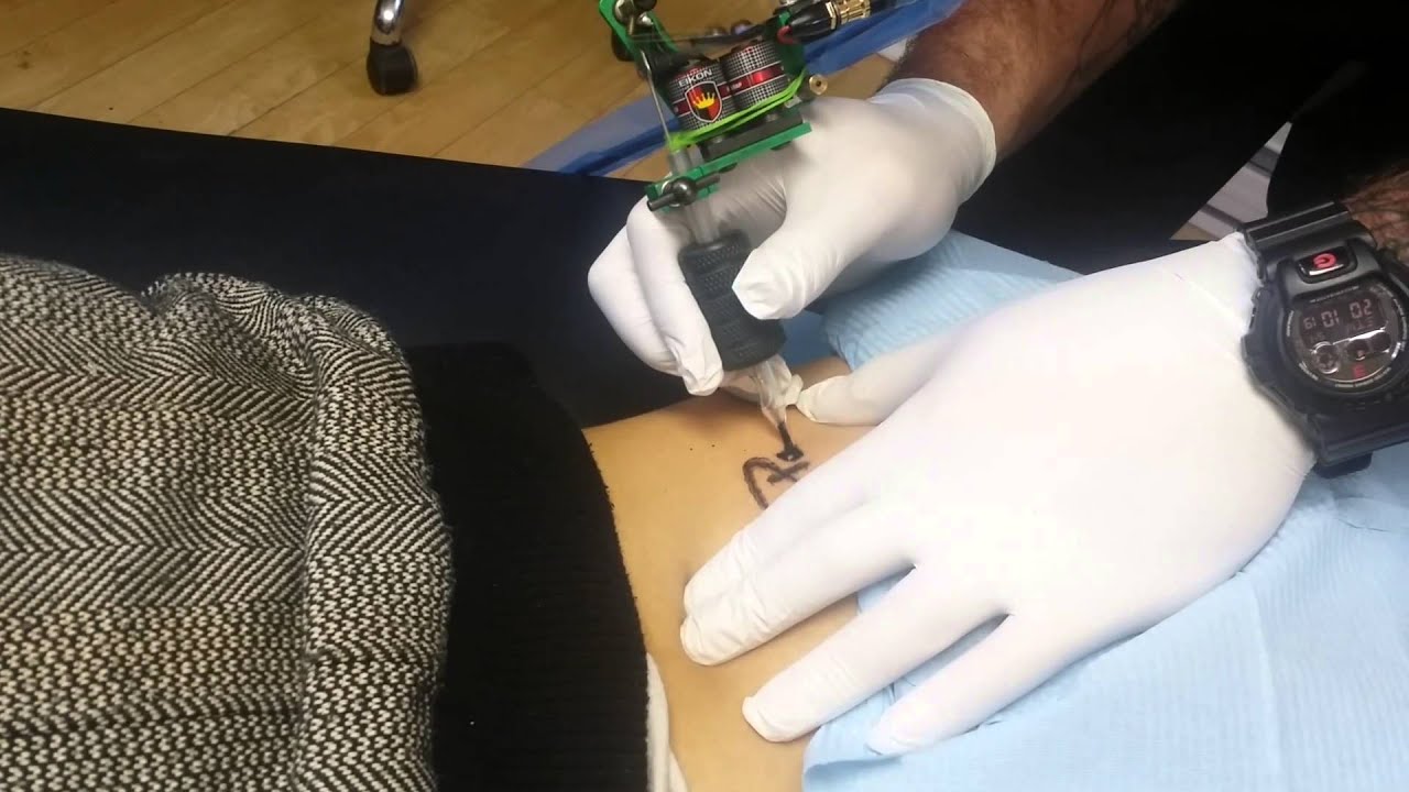 Tatting a fan - YouTube