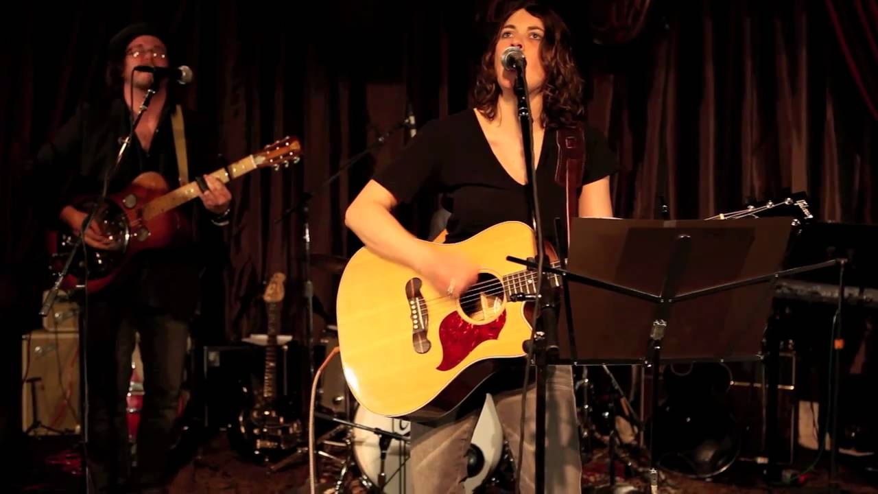 "Big Road" Betsy Olson at Wine, Women & Song - YouTube