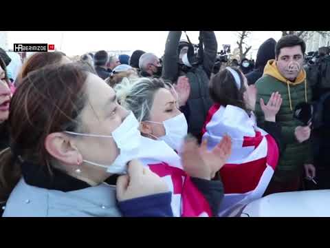 Gürcistan'da ana muhalefet lideri yüzlerce polisin katıldığı operasyonla gözaltına alındı